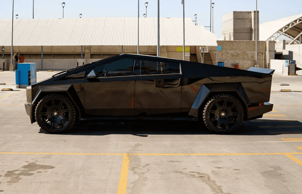 Next Level Custom Builds: From Kei Trucks to Lifted Porsches