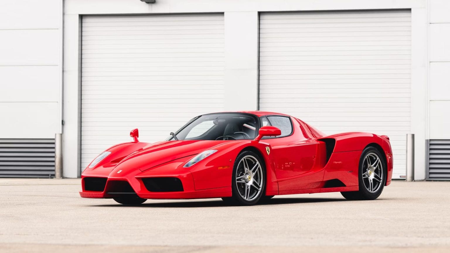 2004 Ferrari Enzo at auction, bid sits at $2,700,000 with one more day ...