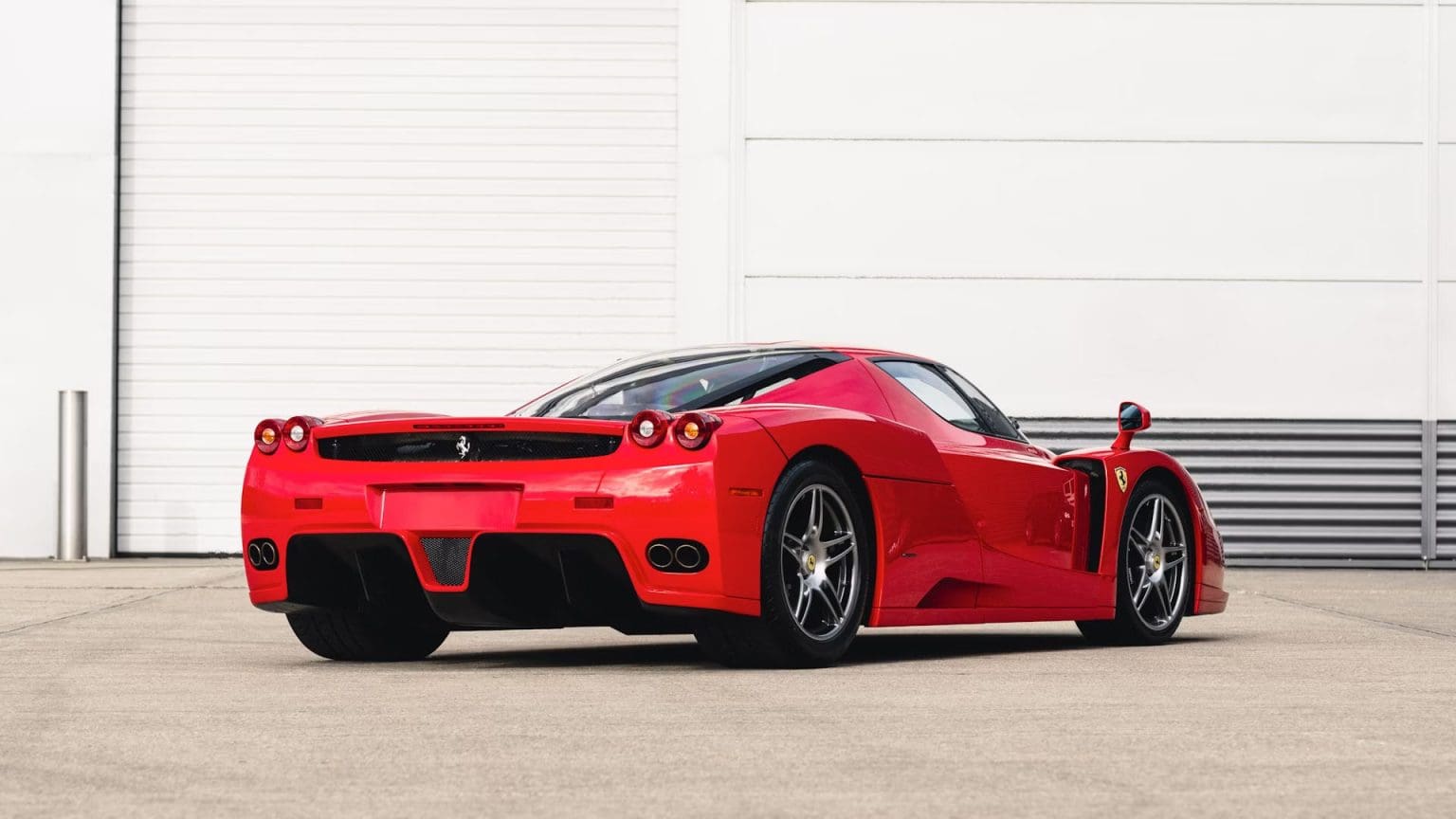 2004 Ferrari Enzo at auction, bid sits at $2,700,000 with one more day ...