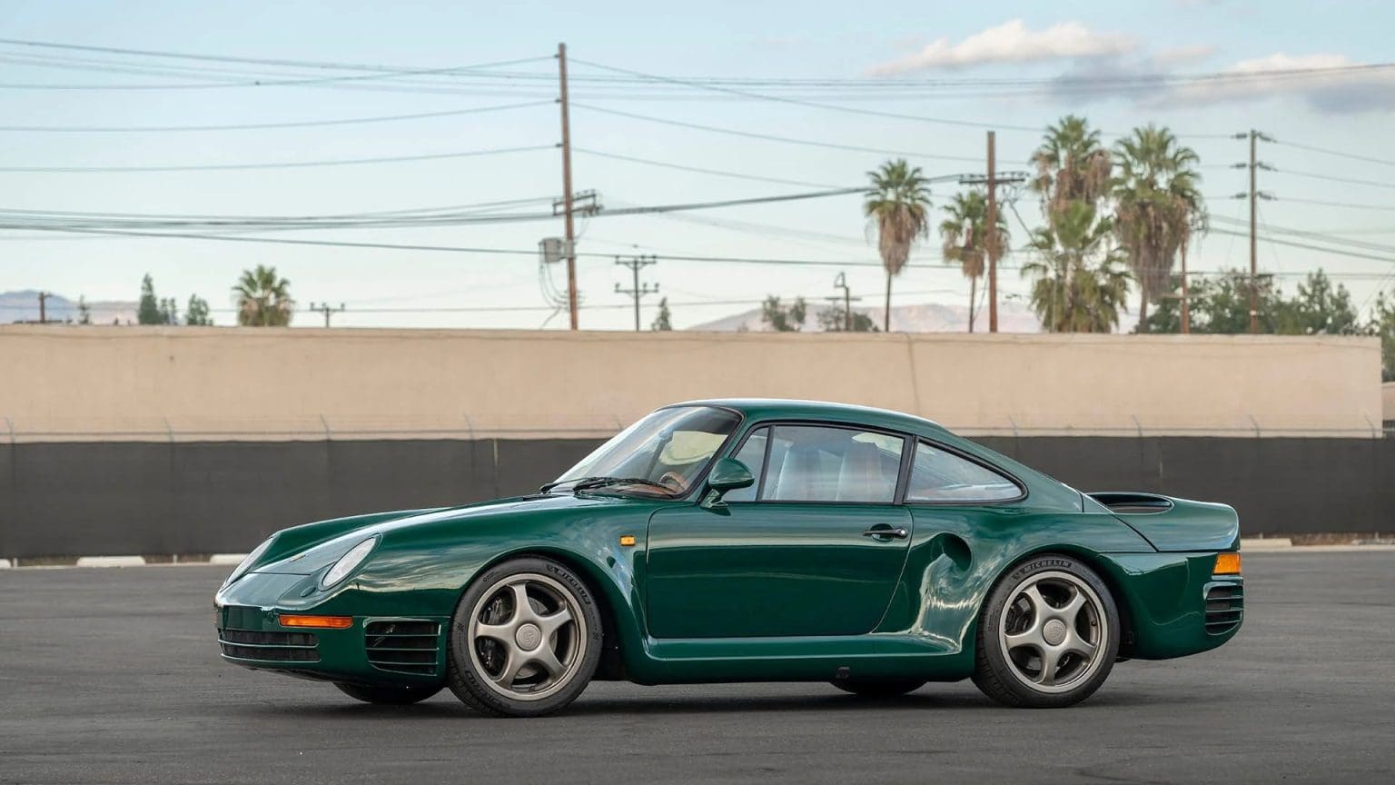 Reimagined Porsche 959 by Canepa up for Grabs