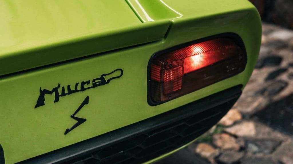 Verde Scandal is a very nice color on a Lamborghini