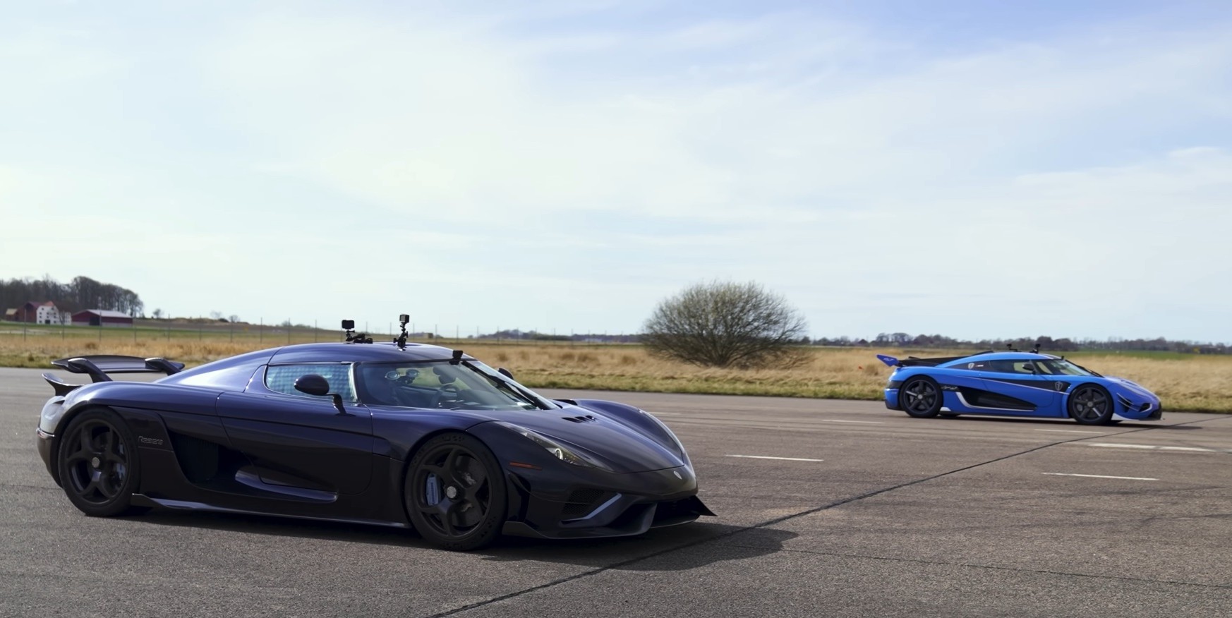 DRAG RACE: Regera vs. Agera