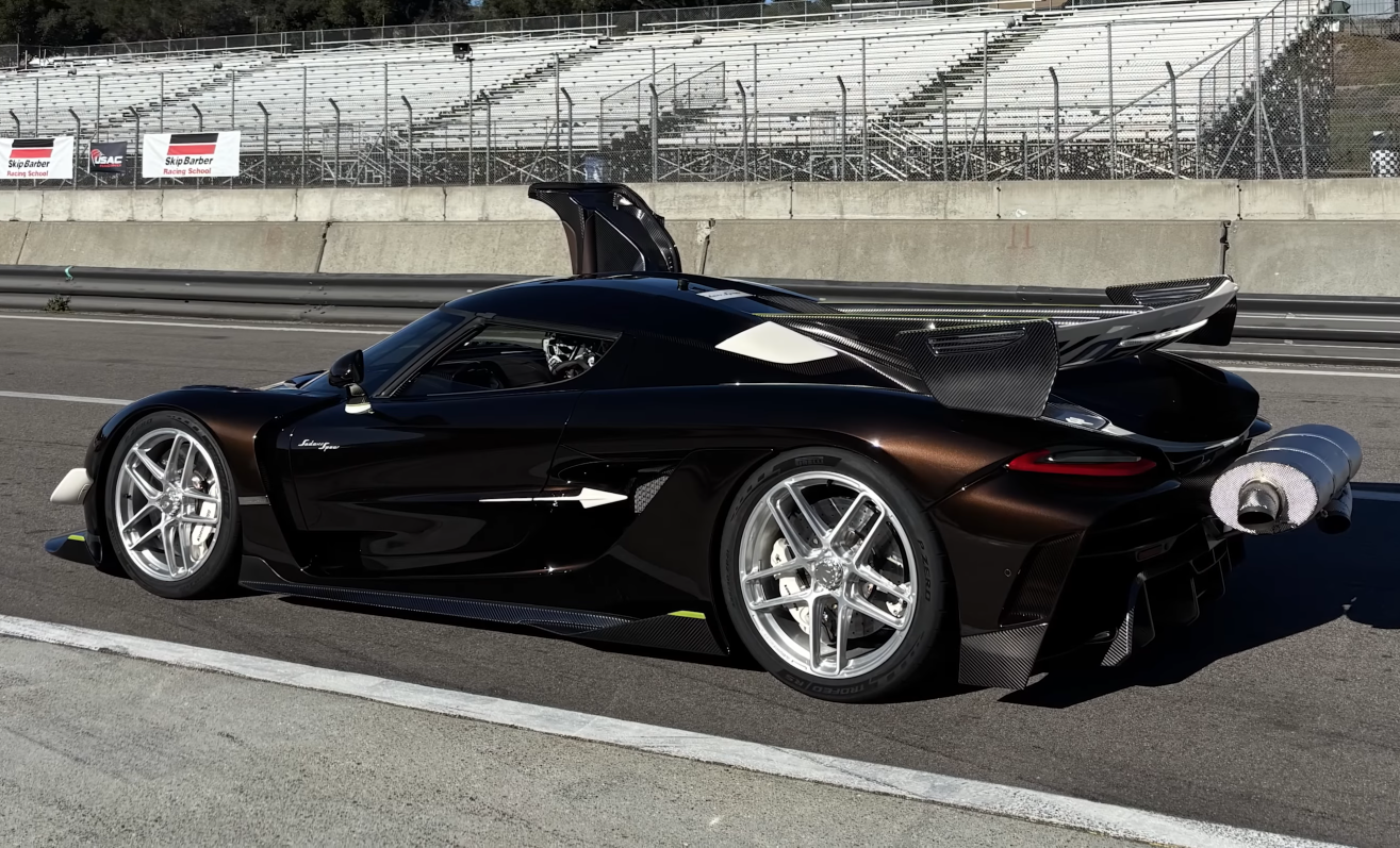 Watch the Koenigsegg Sadair’s Spear Set a New Laguna Seca Record