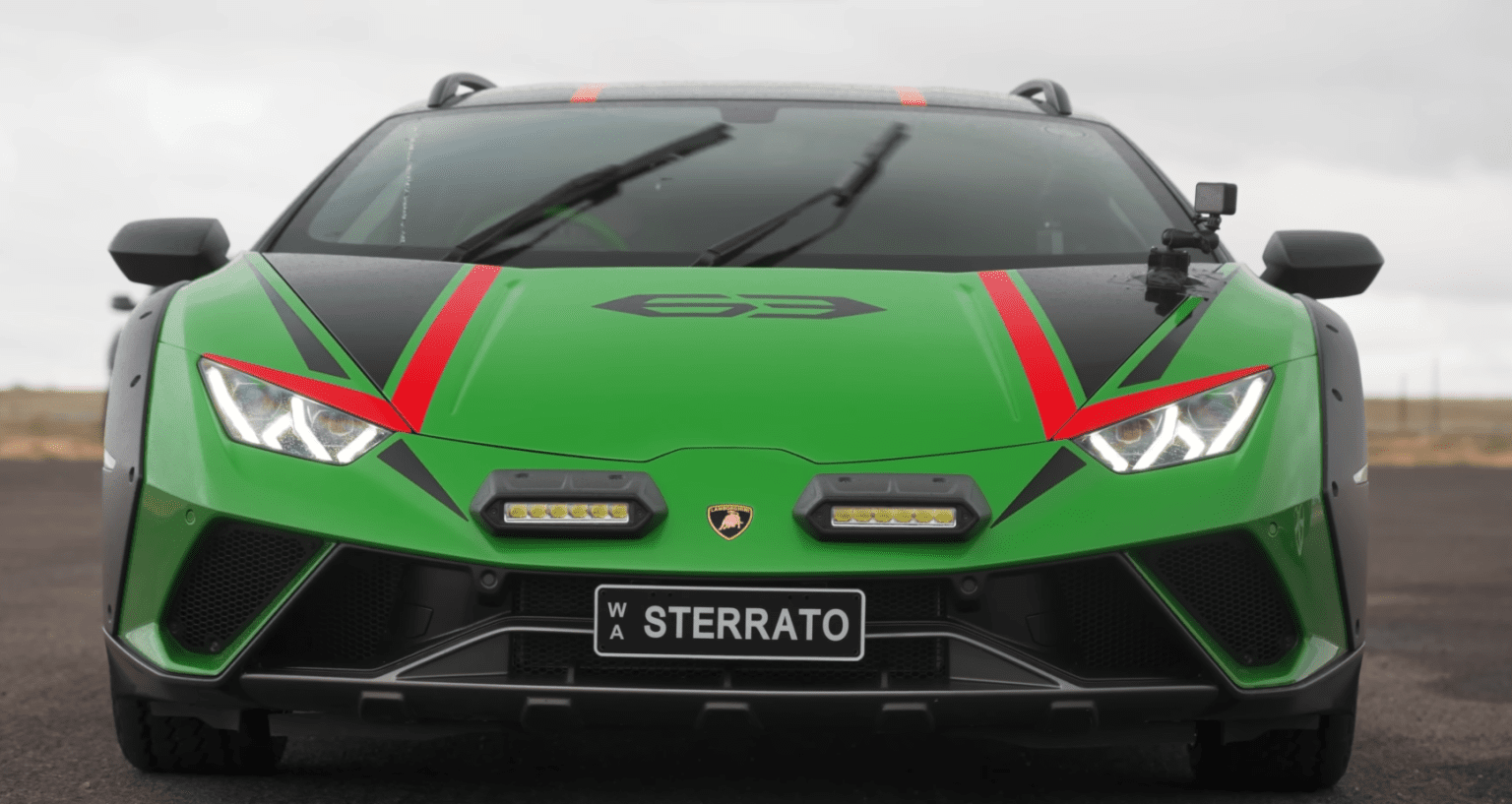 Lamborghini Sterrato Takes on Porsche 911 Dakar in a Wet Drag Race