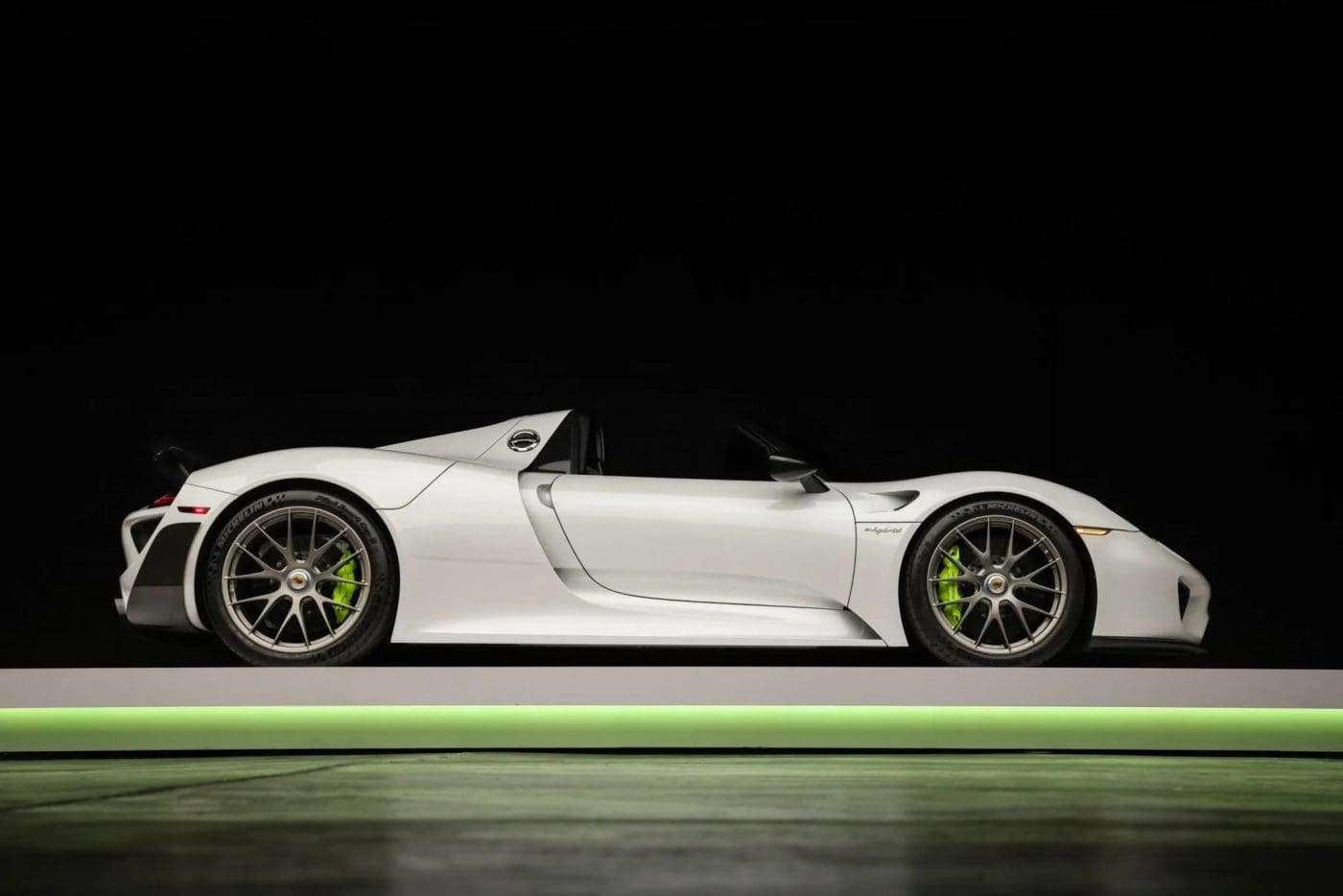 FOR SALE: 2015 Porsche 918 Spyder Weissach Package