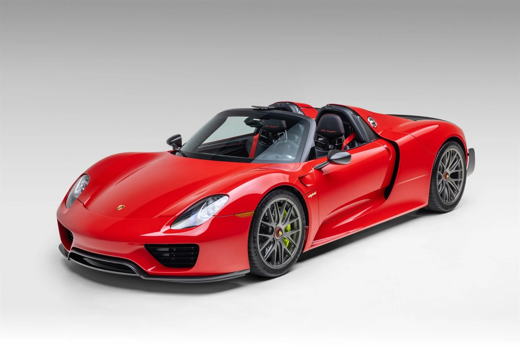 FOR SALE: FOR SALE: 2015 Porsche 918 Spyder Weissach Package