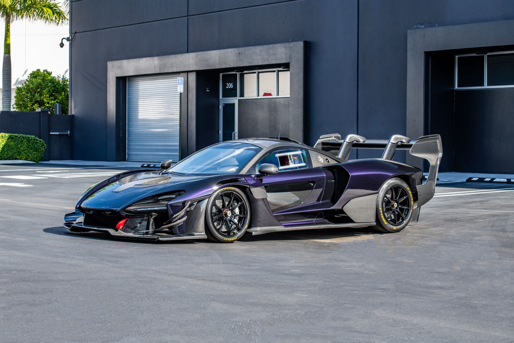 A Highly Bespoke 2020 McLaren Senna GTR Crosses the Auction Block