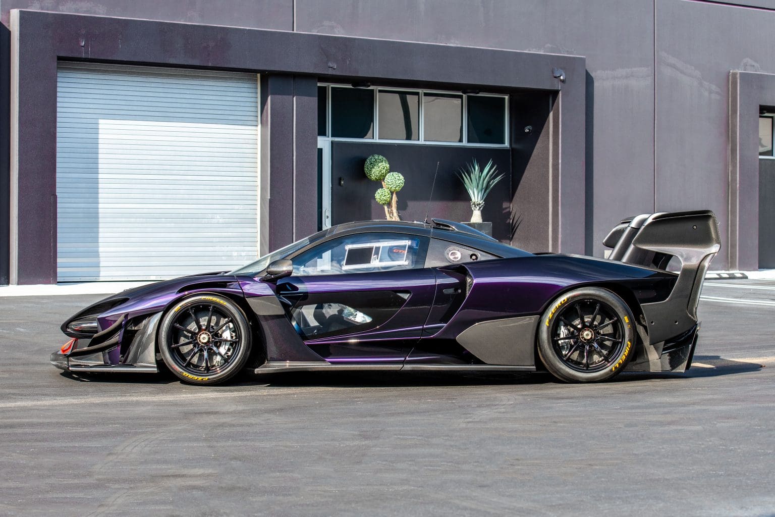 A Highly Bespoke 2020 McLaren Senna GTR Crosses the Auction Block