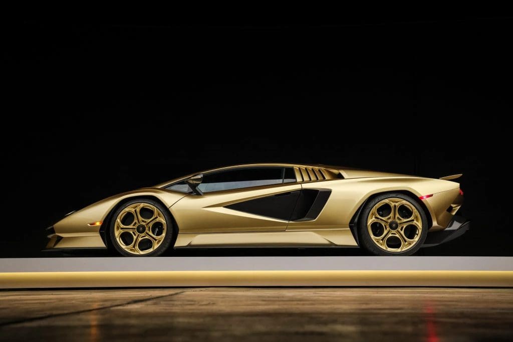 FOR SALE: 2022 Lamborghini Countach LPI 800-4