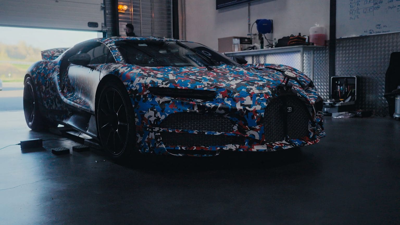 Four contact patches, 1,800 HP: how Bugatti and Michelin engineered the ...